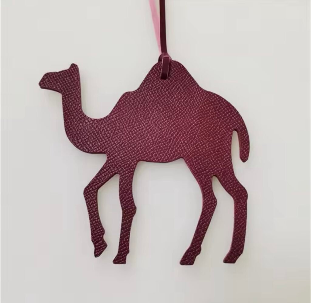 camel maroon charm – shapicks.com
